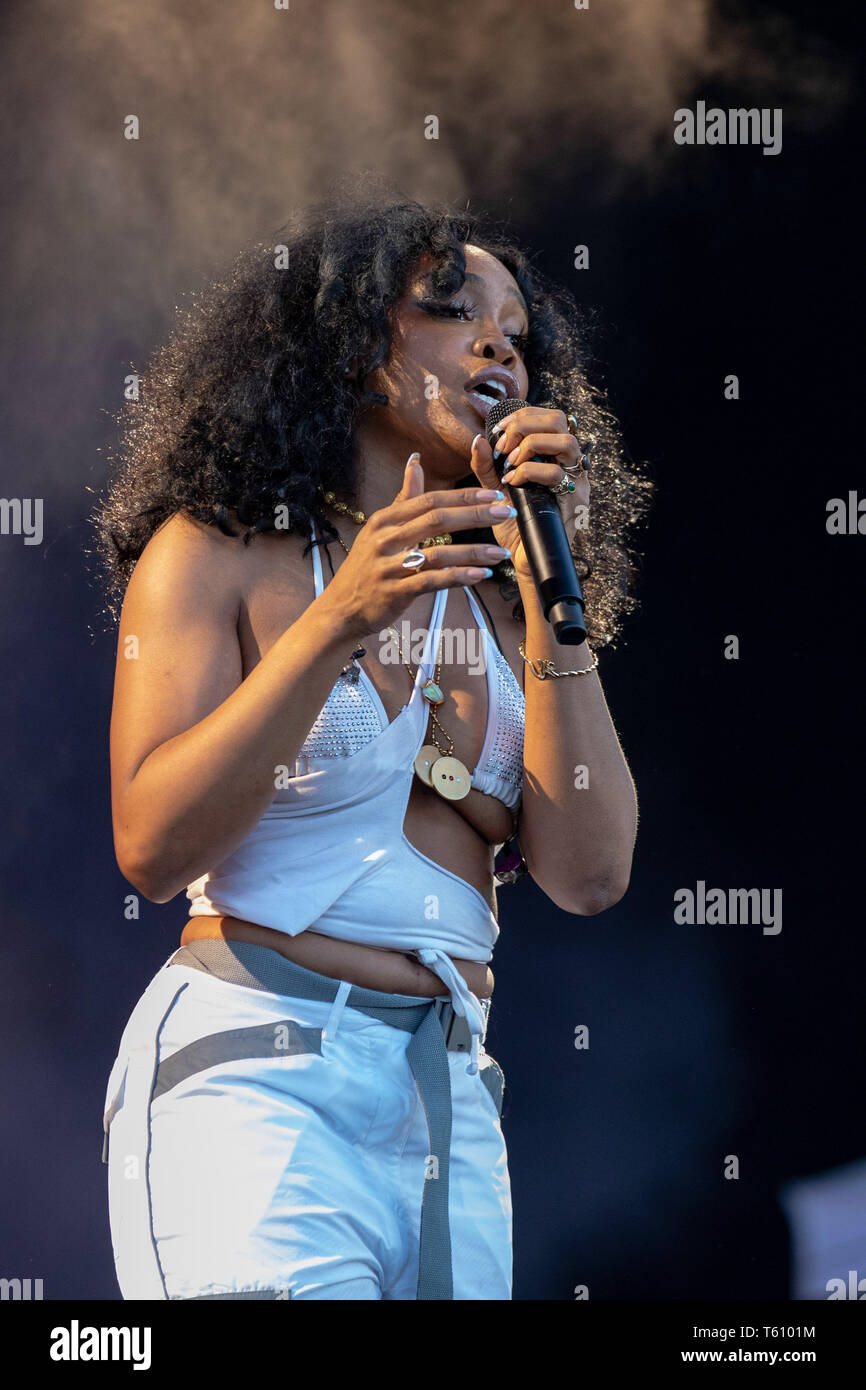 April 27, 2019 - Virginia Beach, Virginia, U.S - Singer SZA (SOLANA ...