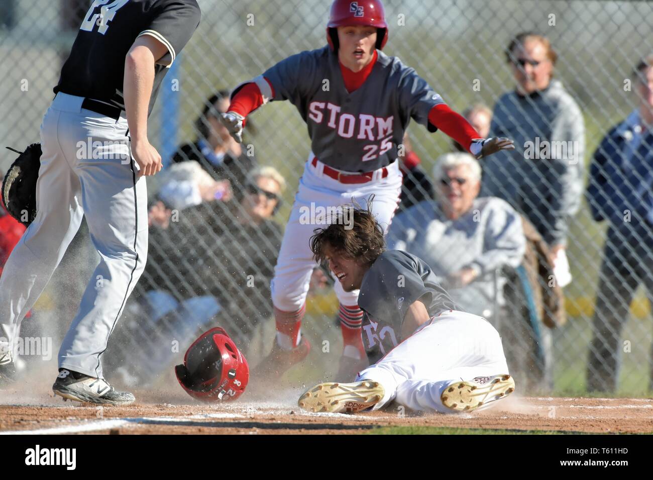Home plate baseball slide hi-res stock photography and images - Alamy