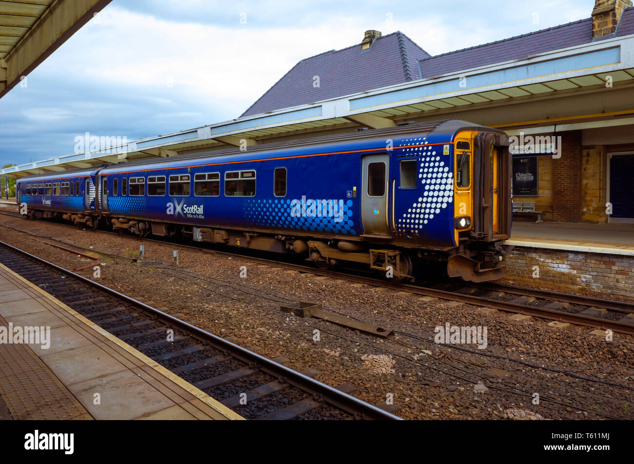 A 2-car DMU Scot Rail train in Middlesbrough Station about to depart on ...