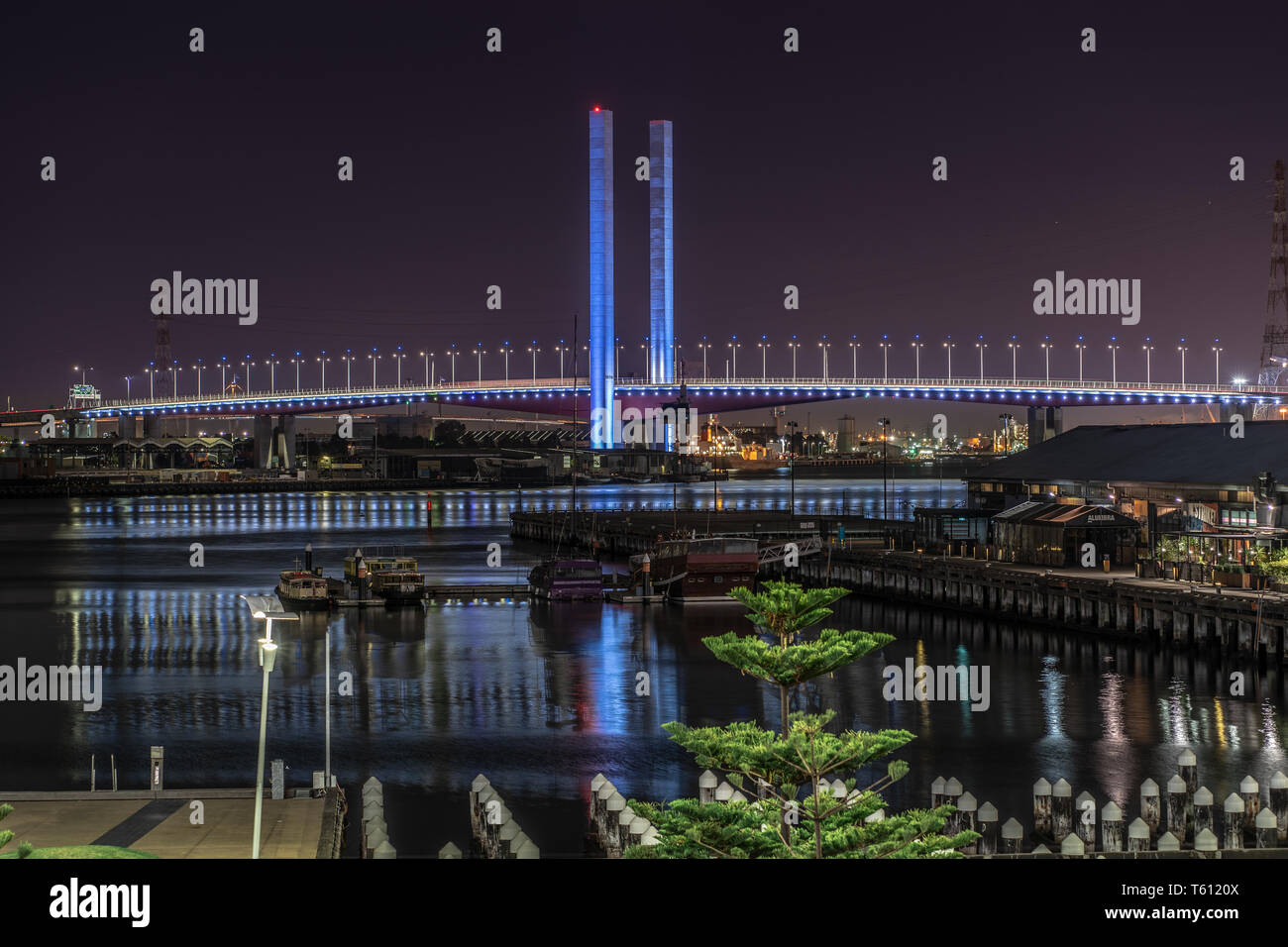Bolte bridge melbourne skyline hi-res stock photography and images - Alamy