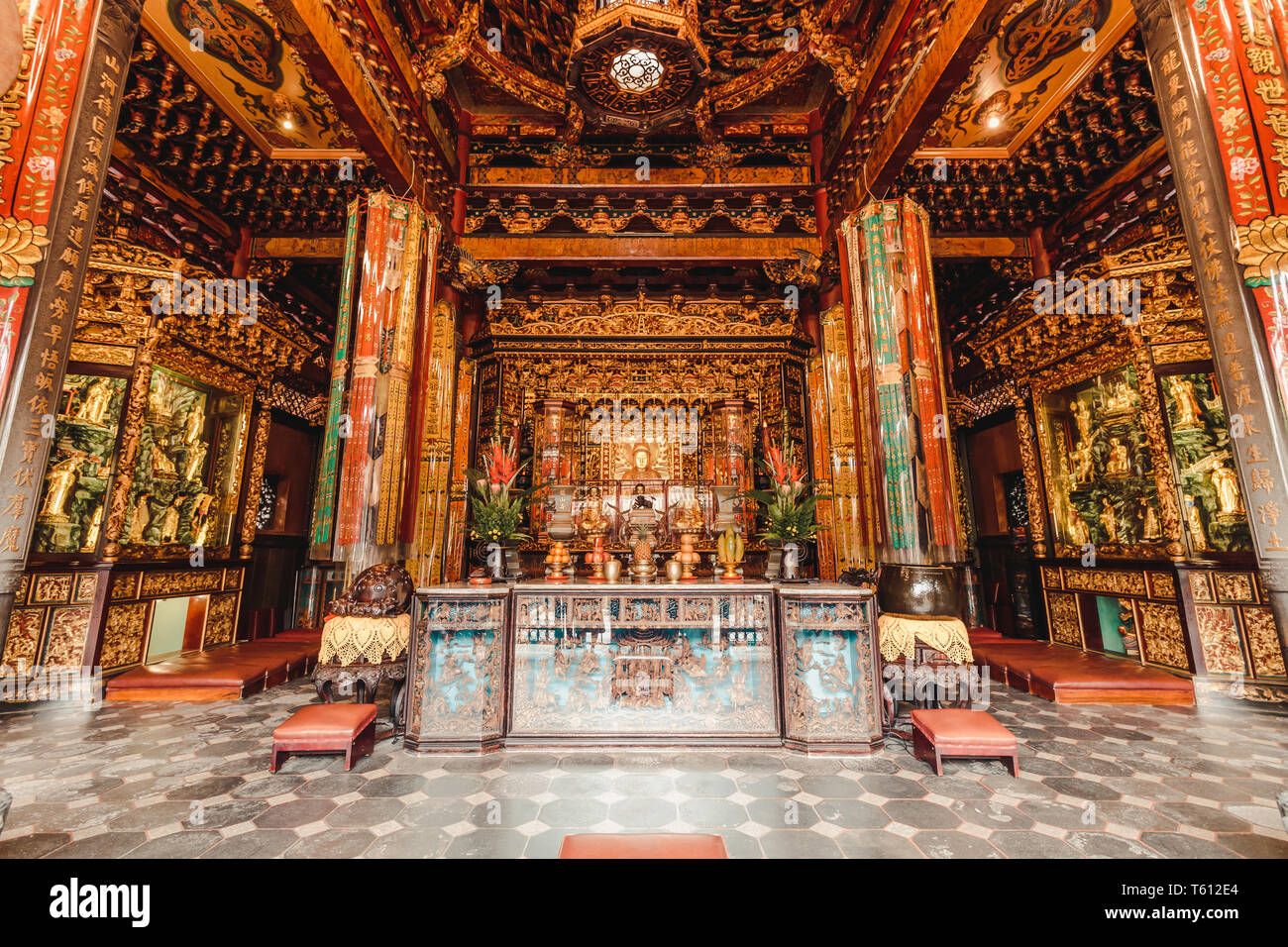 Longshan temple taiwan interior hi-res stock photography and images - Alamy