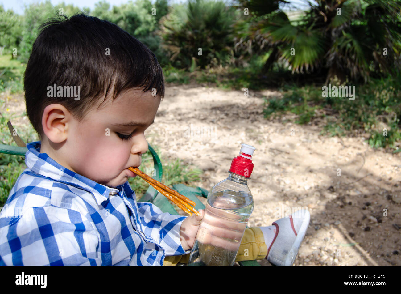 Boy grass sandwich hi-res stock photography and images - Alamy