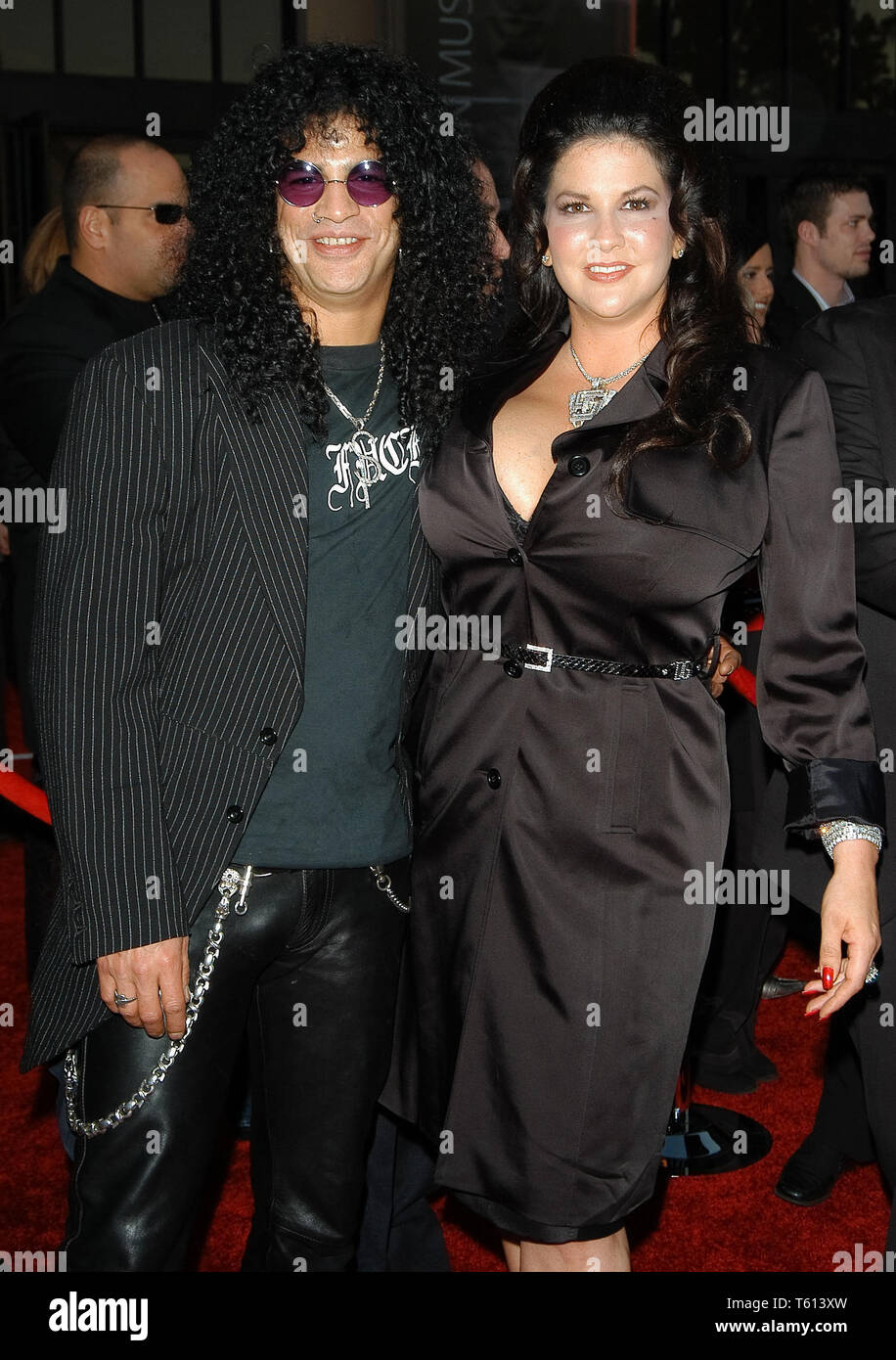 Slash and Wife at the 32nd Annual American Music Awards - Arrivals held ...