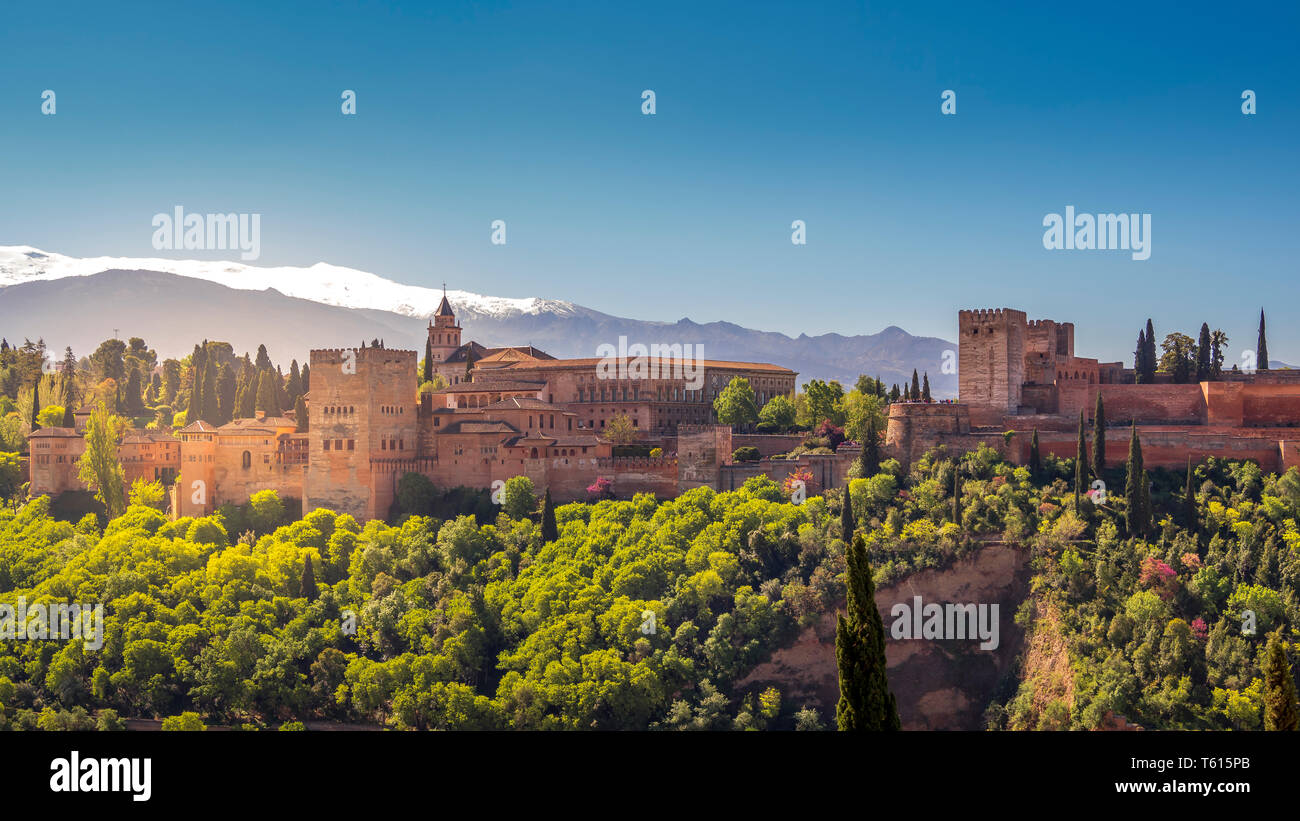 History of the alhambra hi-res stock photography and images - Alamy