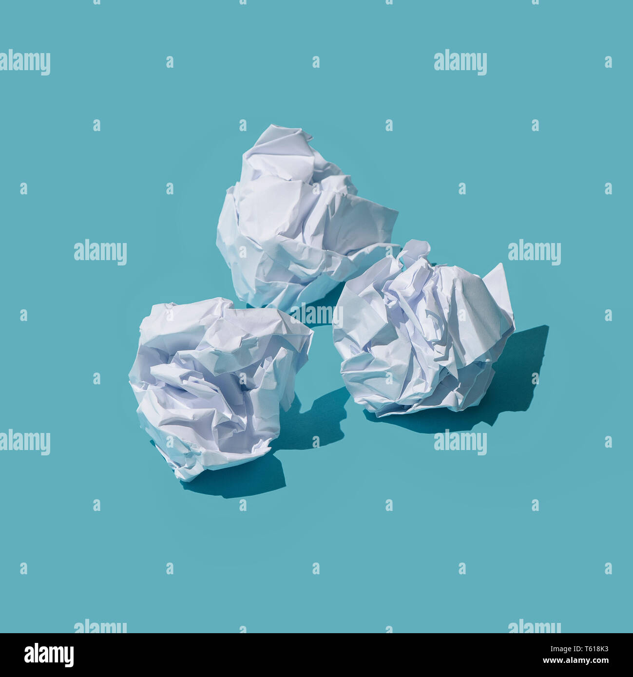 Crumpled paper balls, waste and recycling concept Stock Photo - Alamy