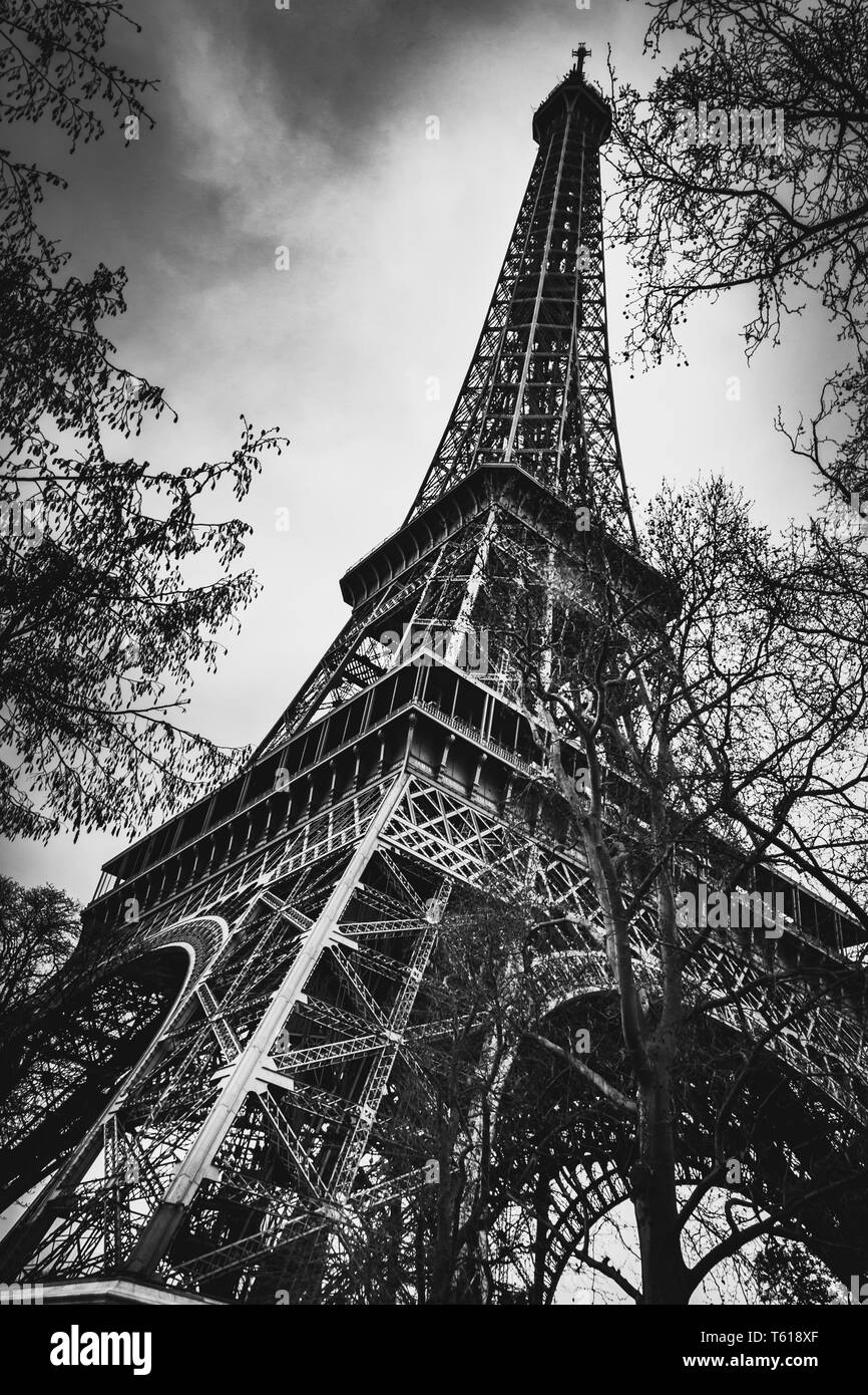 Structure eiffel tower paris france landmark europe Black and White ...