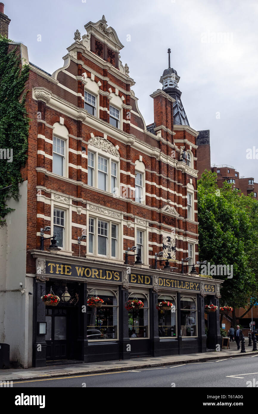 Chelsea kings road pub hi-res stock photography and images - Alamy