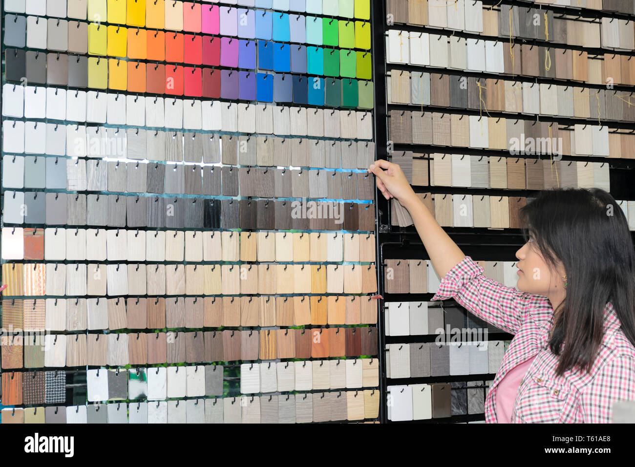 Interior decorator are choosing Laminate material to be used in ...