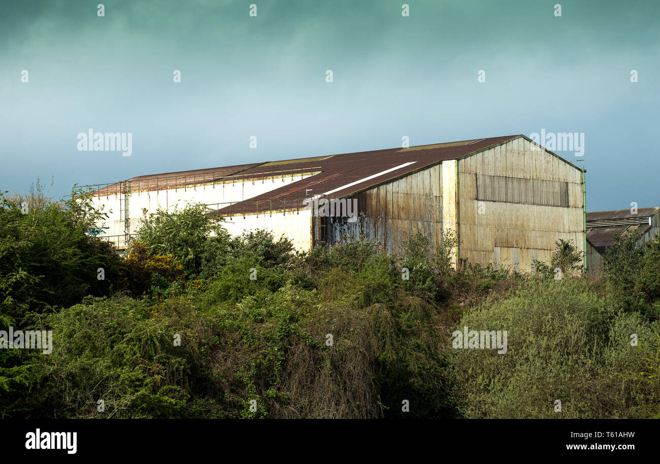 Old rusting tin roof factory Stock Photo - Alamy