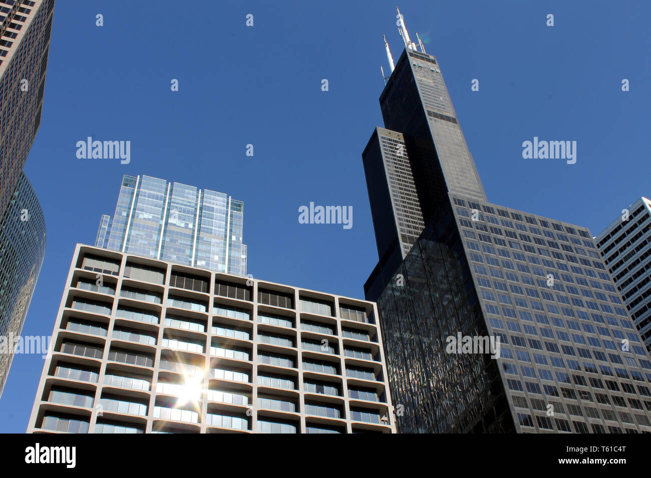 Tallest building in chicago hi-res stock photography and images - Alamy
