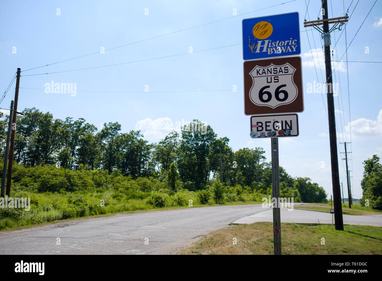 Historic route 66 begin sign hi-res stock photography and images - Alamy
