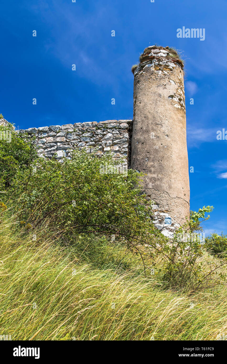 Slovakia spis unesco spis castle hi-res stock photography and images ...