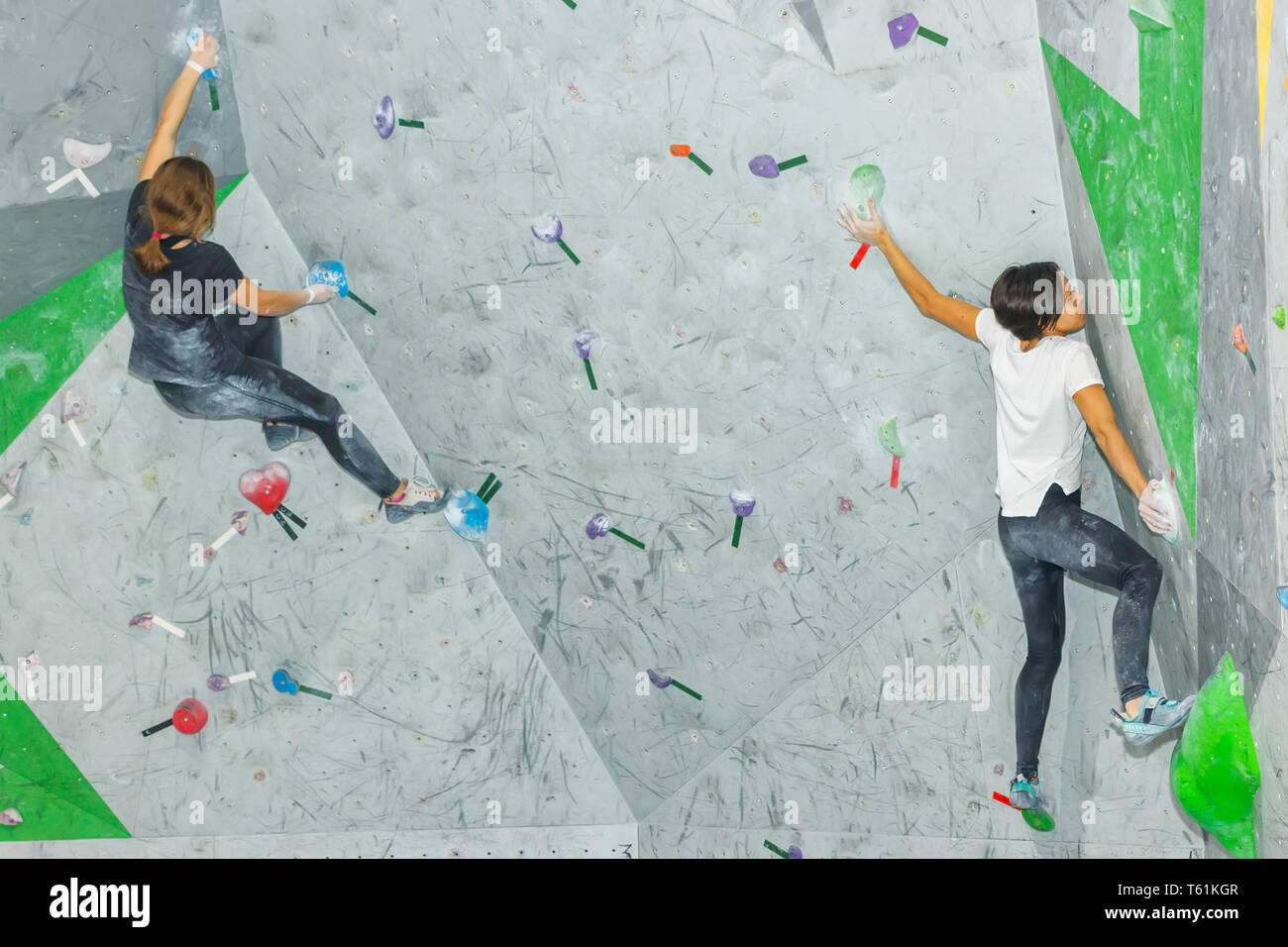 Man woman hang high hi-res stock photography and images - Alamy