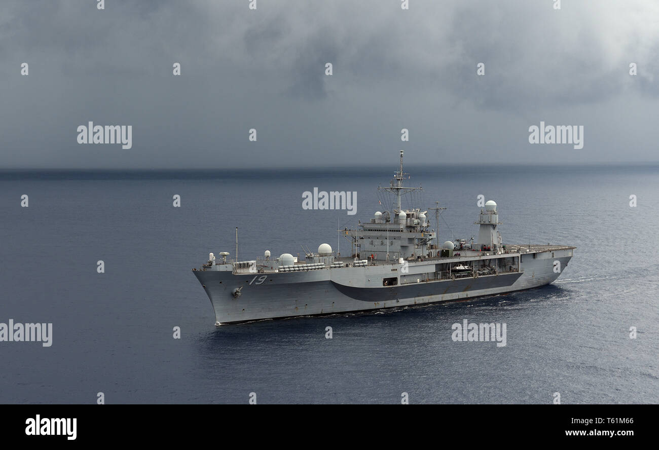 U s 7th fleet command ship uss blue ridge lcc 19 hi-res stock ...