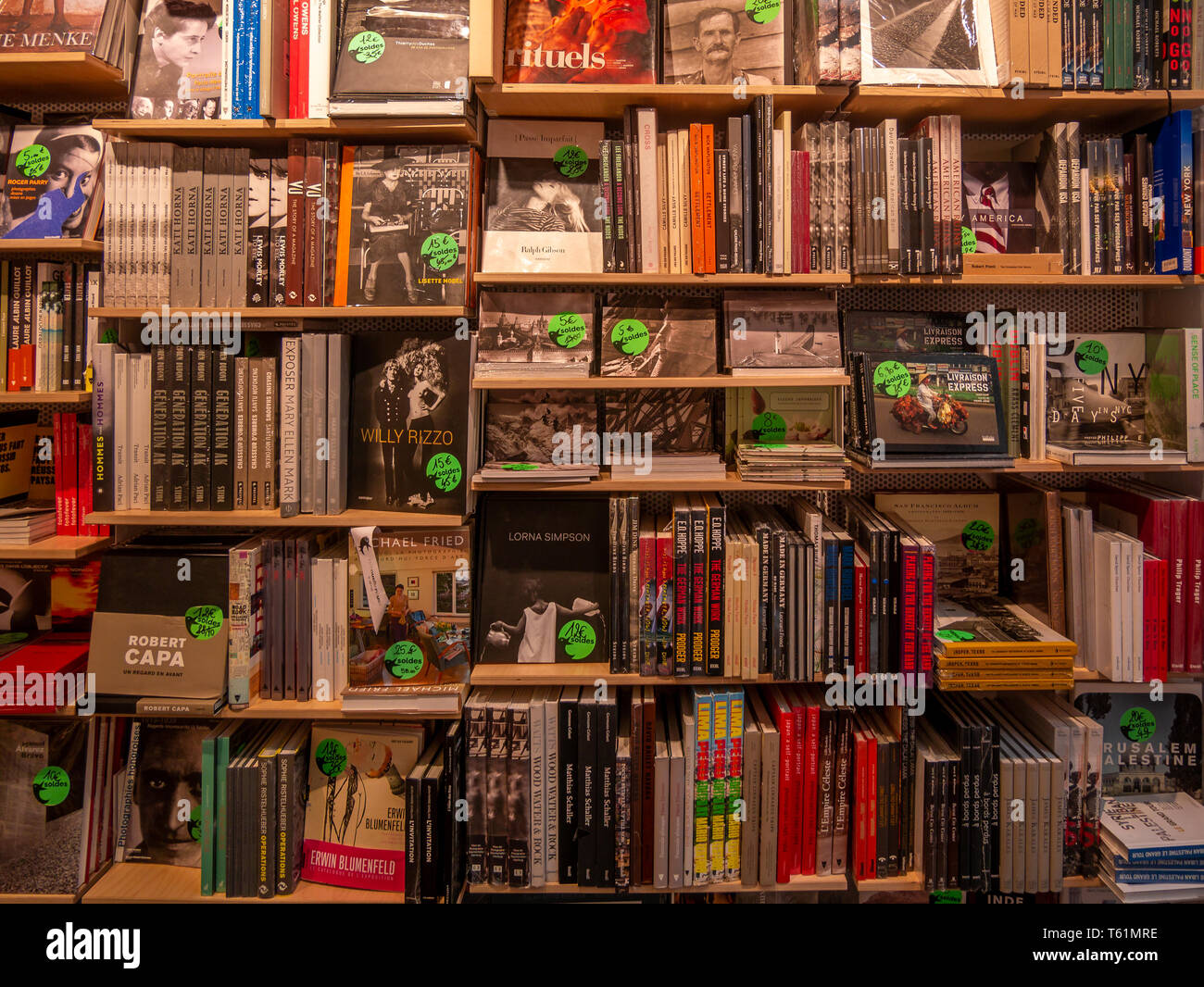 Book collections hi-res stock photography and images - Alamy