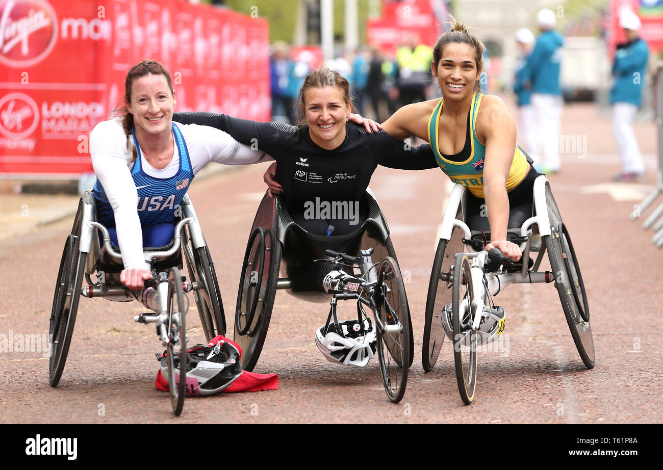 Switzerland's Manuela Schar (centre) celebrates winning the Women's ...