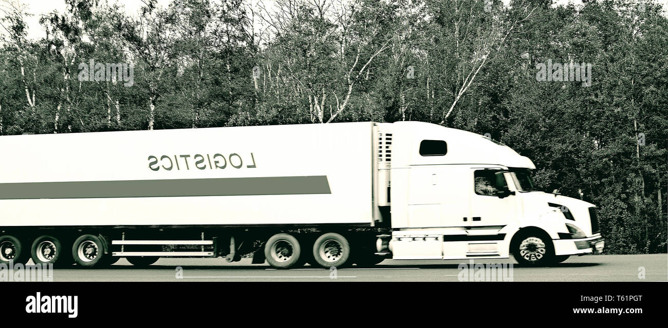 Big rig american semi trailer hi-res stock photography and images - Alamy