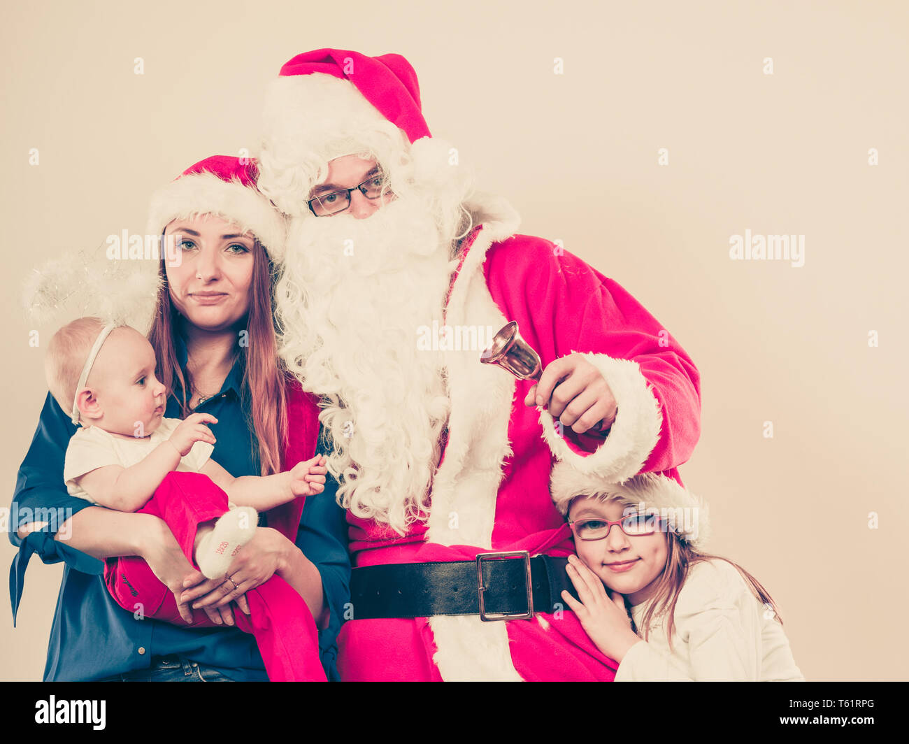 Parent children wearing santa hi-res stock photography and images - Alamy
