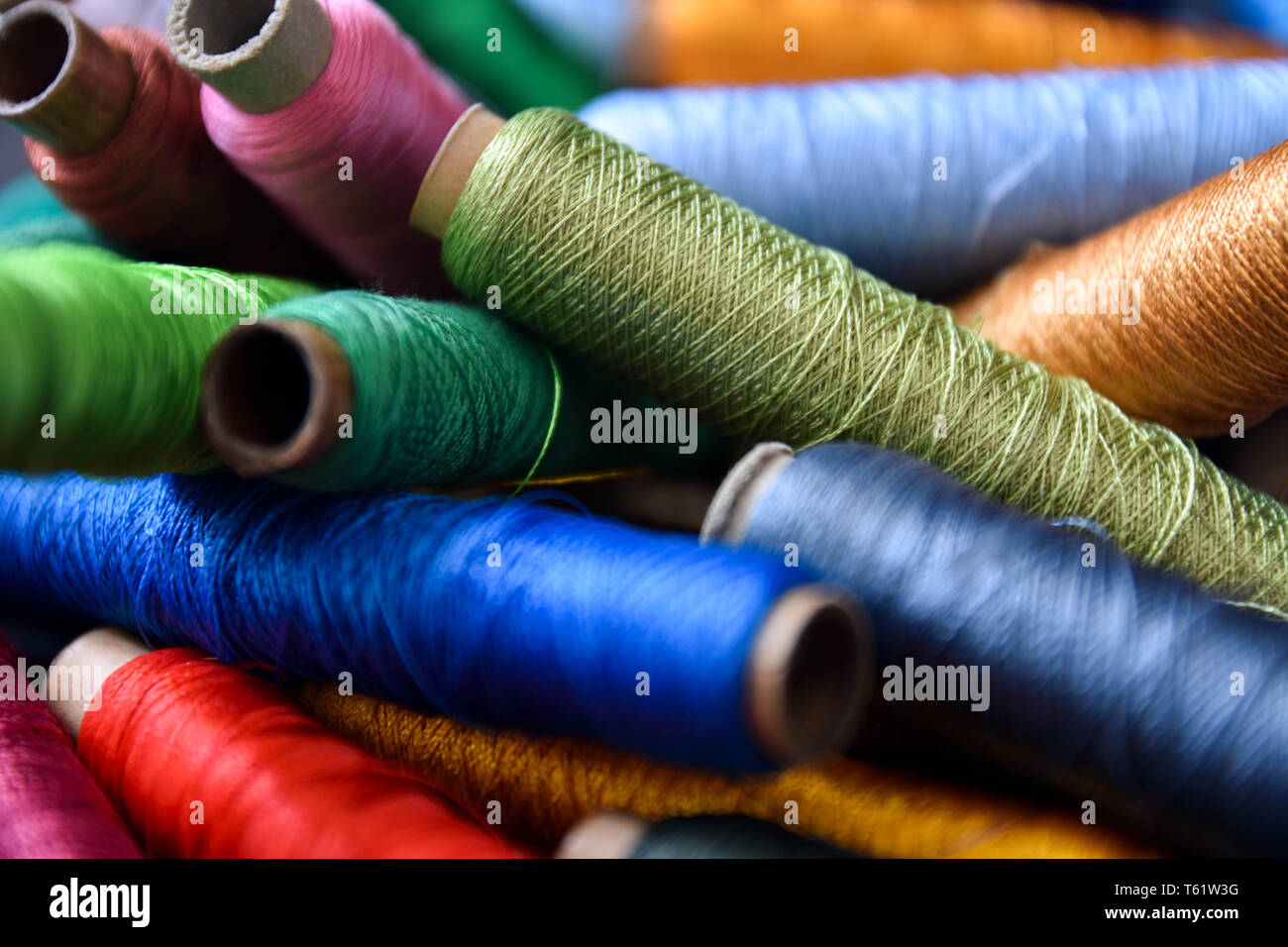 Thread art hi-res stock photography and images - Alamy