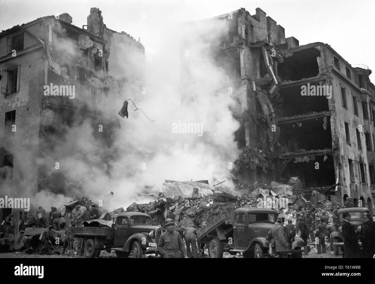 World war 2 buildings hi-res stock photography and images - Alamy