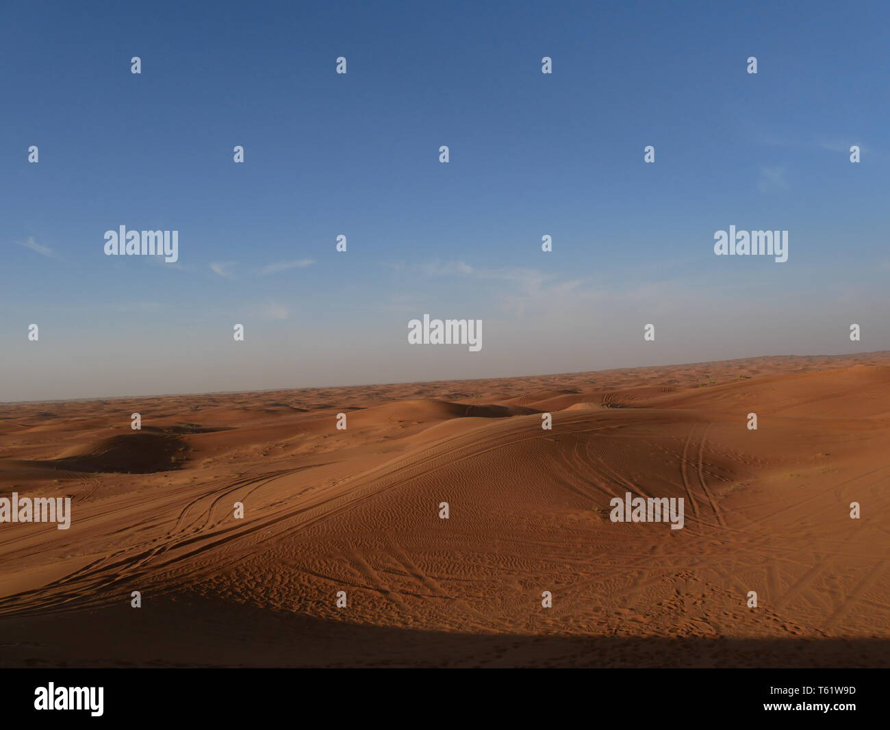 Wide desert hi-res stock photography and images - Alamy