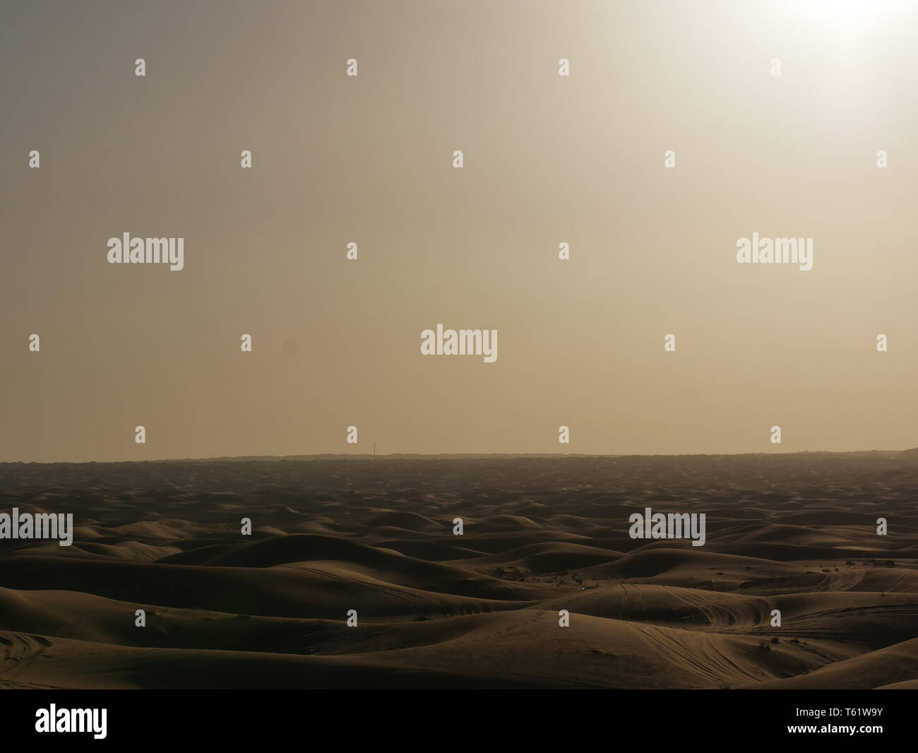 Wide view desert landscape red hi-res stock photography and images - Alamy