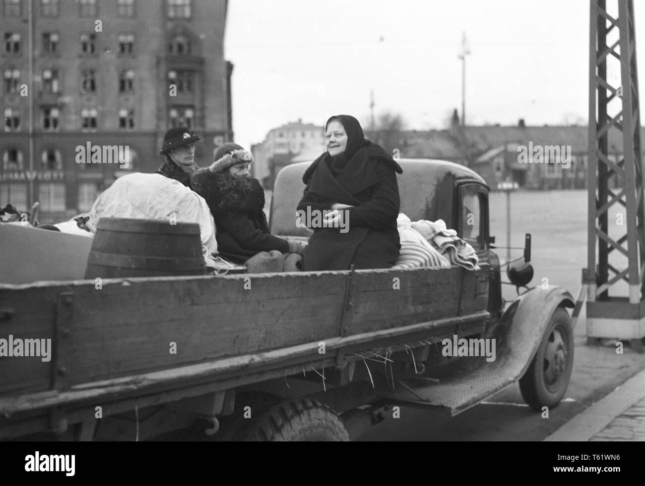 Lorry in winter Black and White Stock Photos & Images - Alamy