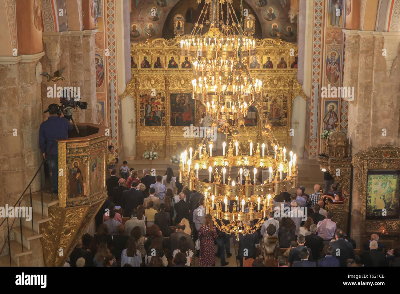 Beirut, Lebanon. 28th Apr, 2019. Worshippers pack Saint George Orthodox ...