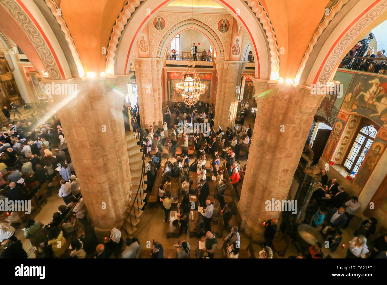 Beirut, Lebanon. 28th Apr, 2019. Worshippers pack Saint George Orthodox ...