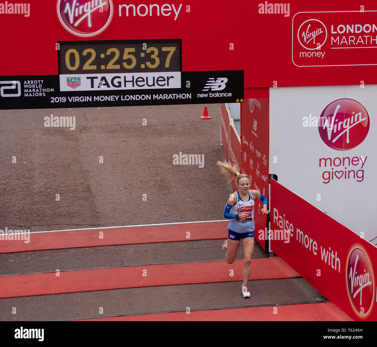First female marathon runner hi-res stock photography and images - Alamy