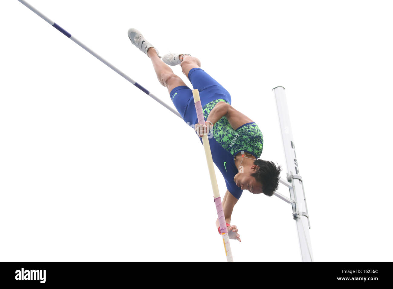 Mens pole vault Cut Out Stock Images & Pictures - Alamy