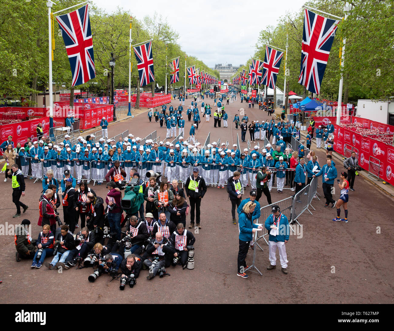 Finish gantry hi-res stock photography and images - Alamy