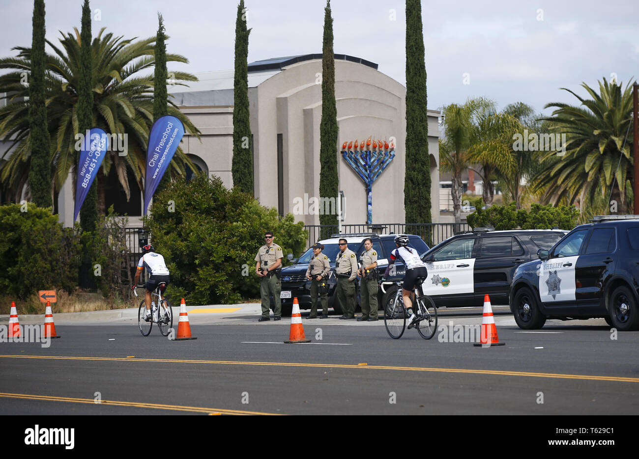 Poway, California, USA. 28th Apr, 2019. San Diego County Sheriff's ...