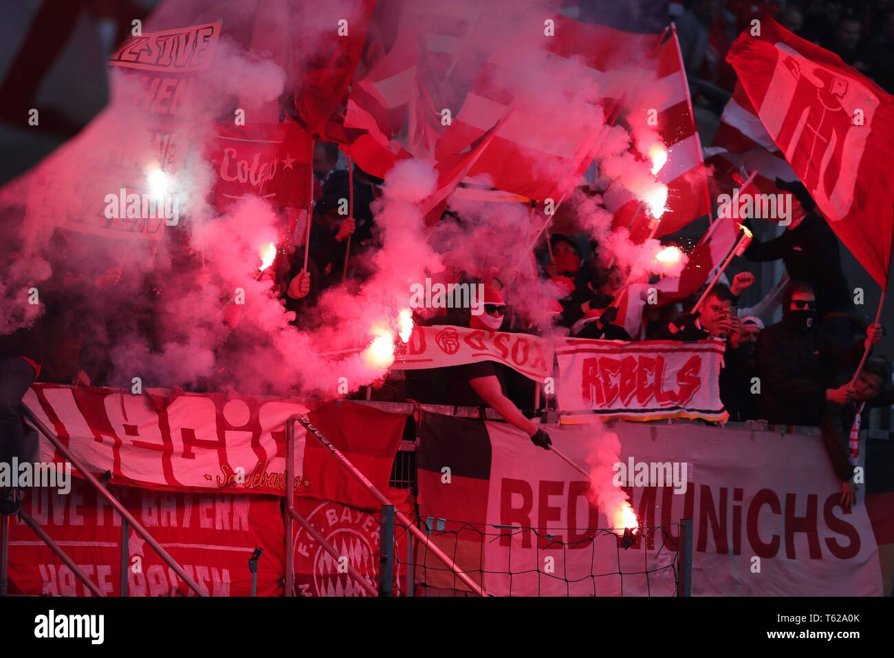 firo: 28.04.2019, Fuvuball, 1.Bundesliga, season 2018/2019, 1.FC ...