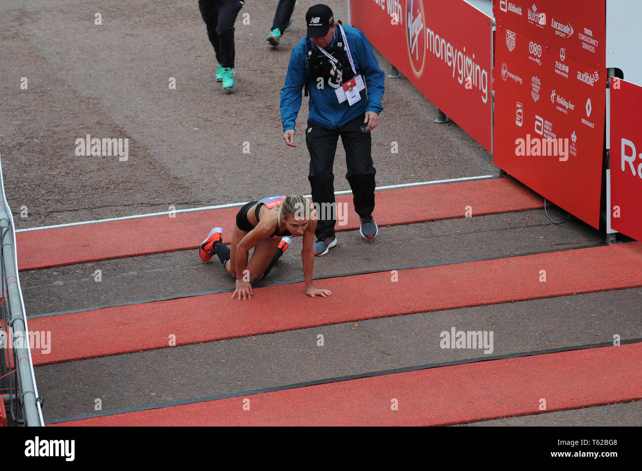 Marathon finish line collapse hi-res stock photography and images - Alamy