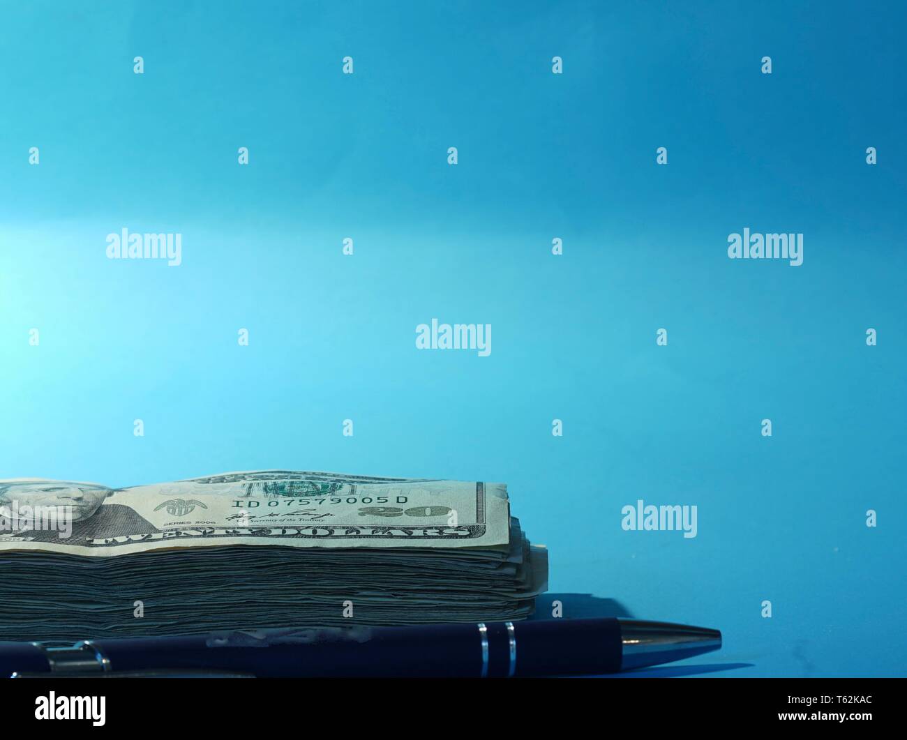 Lightbluebackground hi-res stock photography and images - Alamy