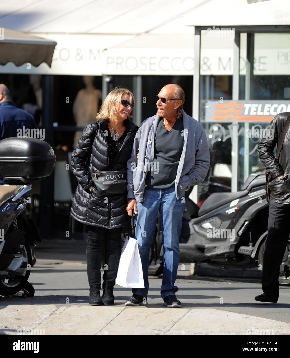 Entrepreneur and TV personality Leslie Gold goes shopping with his wife ...