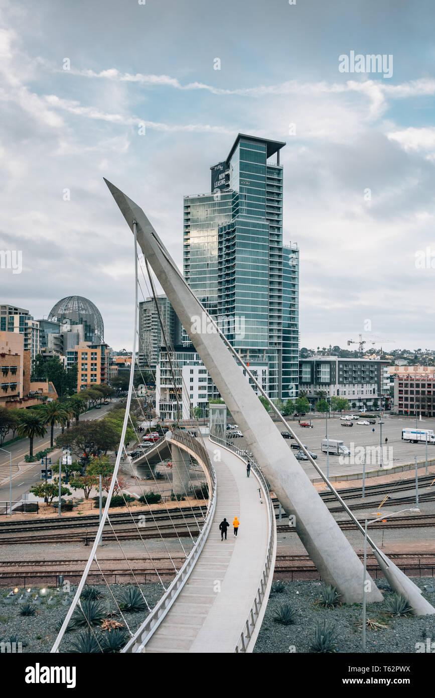 The modern Harbor Drive Pedestrian Bridge, in downtown San Diego ...