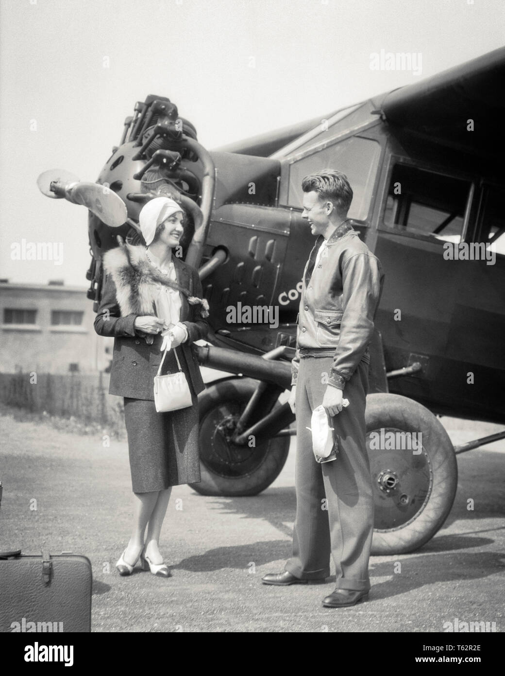 Female pilot 1920s hi-res stock photography and images - Alamy