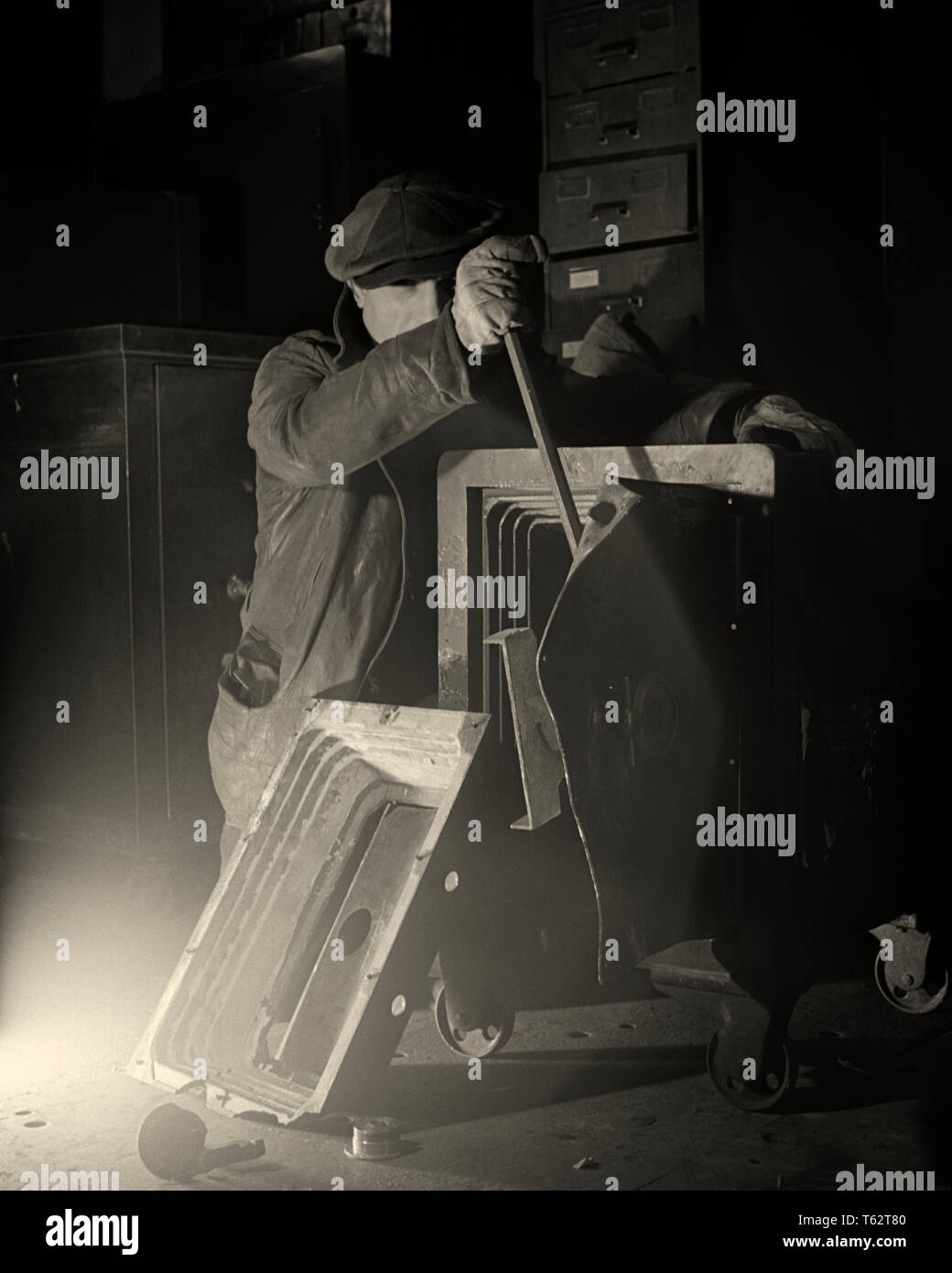 Escape robbery hi-res stock photography and images - Alamy