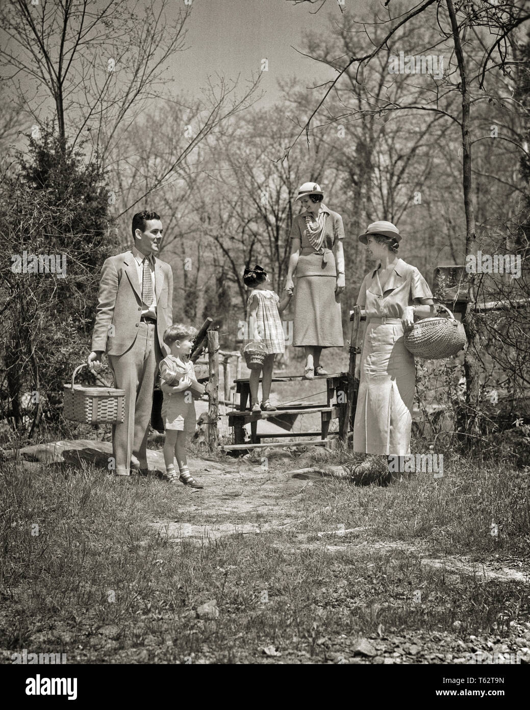 1930s fashion suit woman hi-res stock photography and images - Alamy