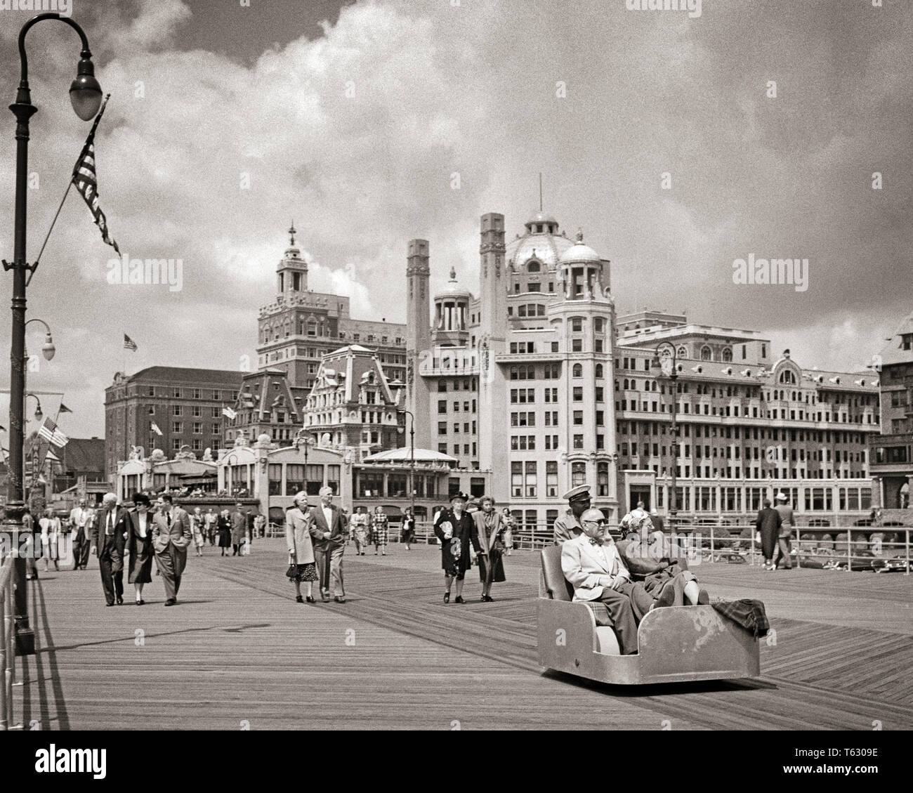 African american car 1940s hi-res stock photography and images - Alamy