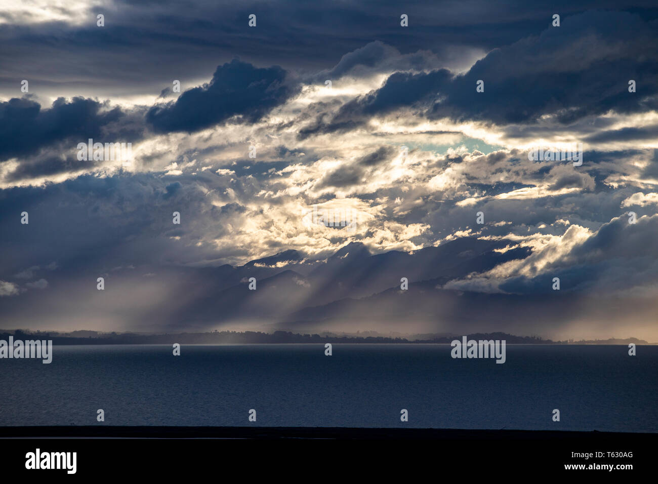 Spectacular cloud formations hi-res stock photography and images - Alamy