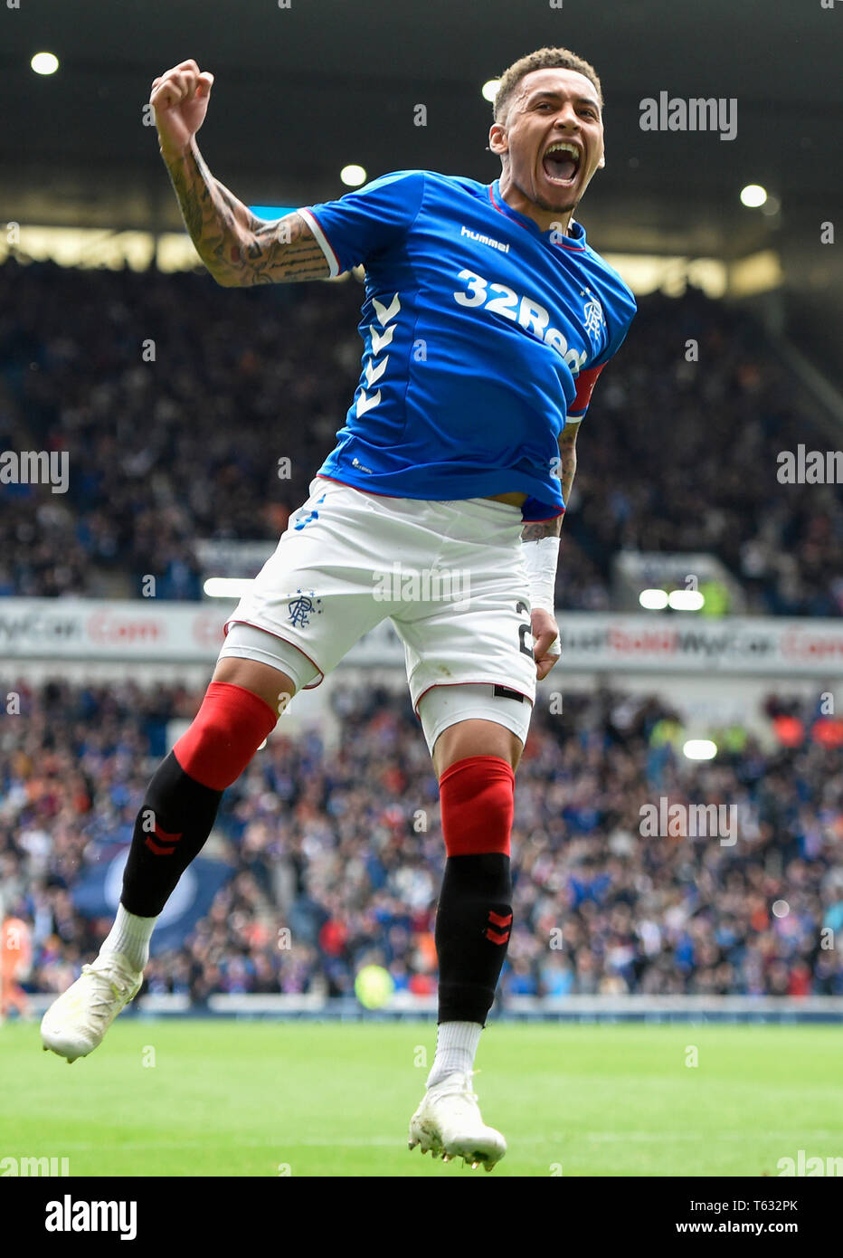 James tavernier rangers celebrates hi-res stock photography and images ...