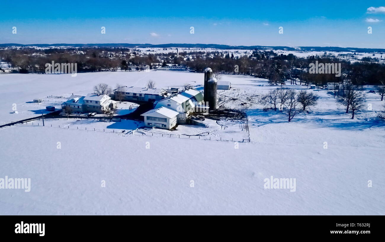 Snowy morning in Amish Farmland Stock Photo - Alamy