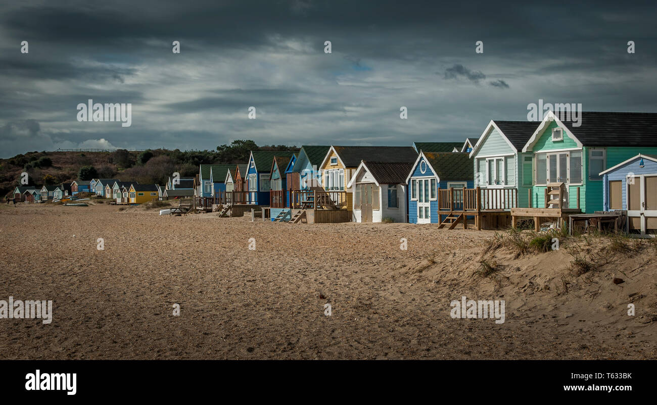 Mudeford beach huts hi-res stock photography and images - Alamy