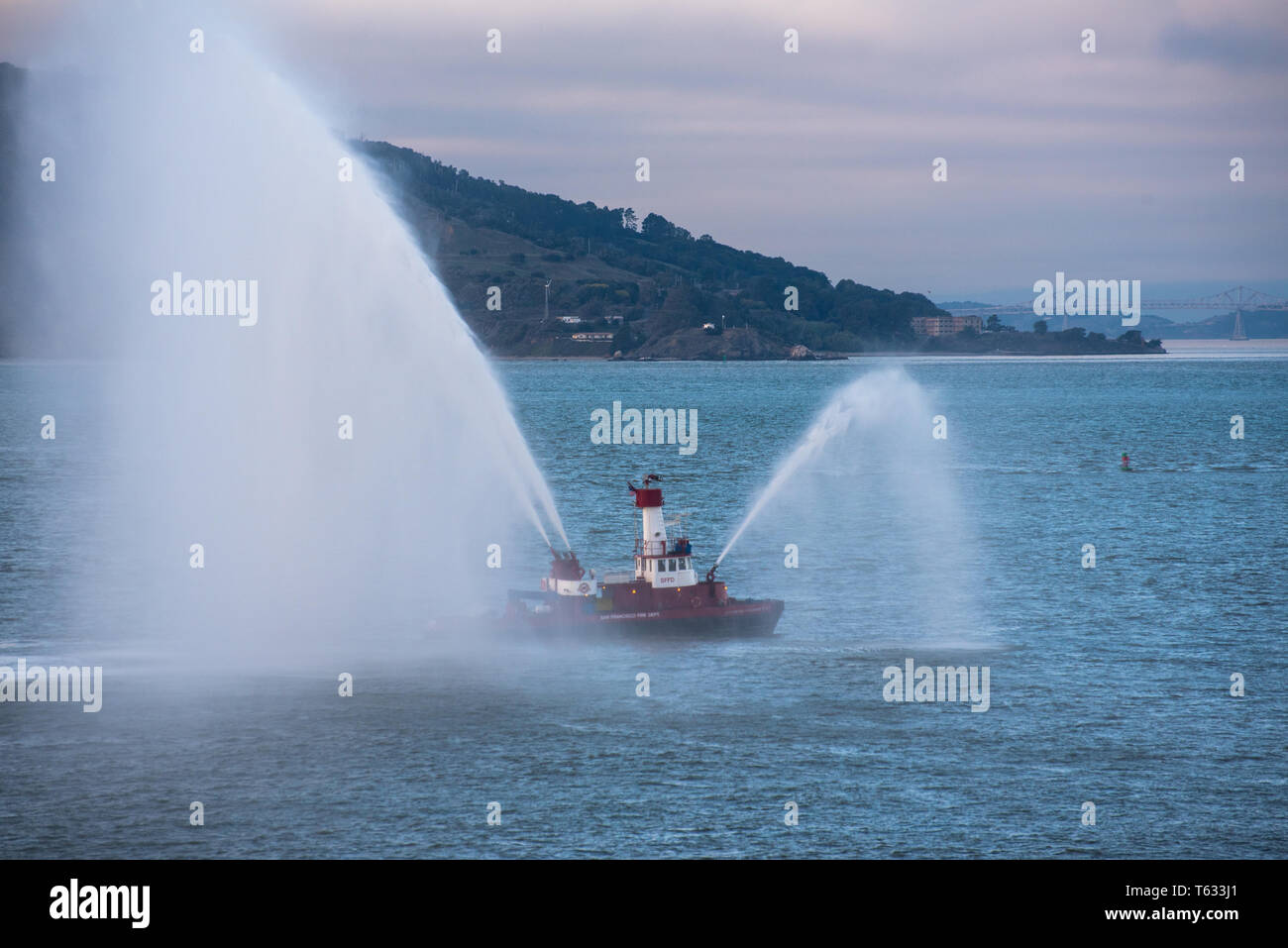 Firefighting streams hi-res stock photography and images - Alamy