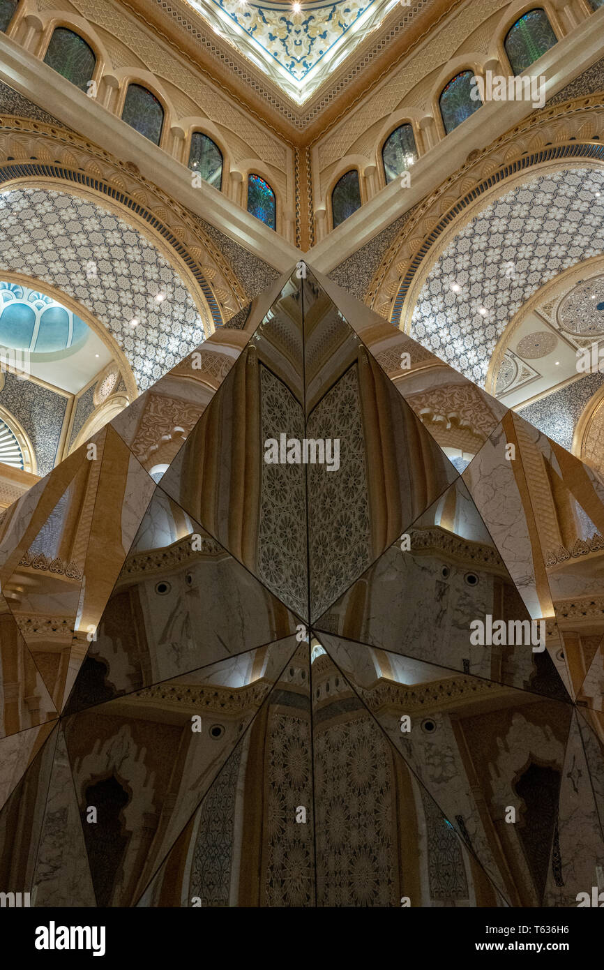 Qasr al watan palace, abu dhabi hi-res stock photography and images - Alamy