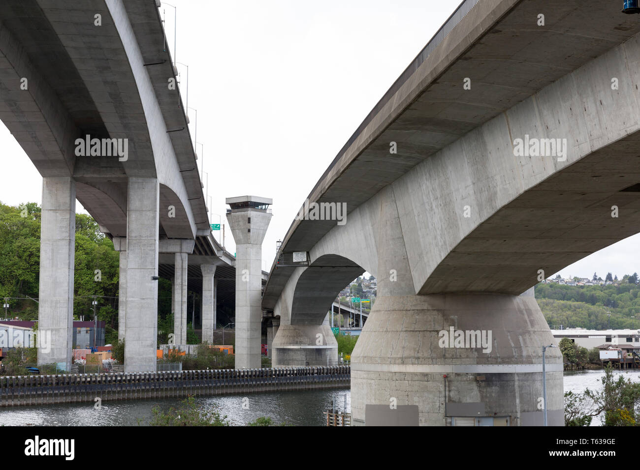 Segmental bridge hi-res stock photography and images - Alamy
