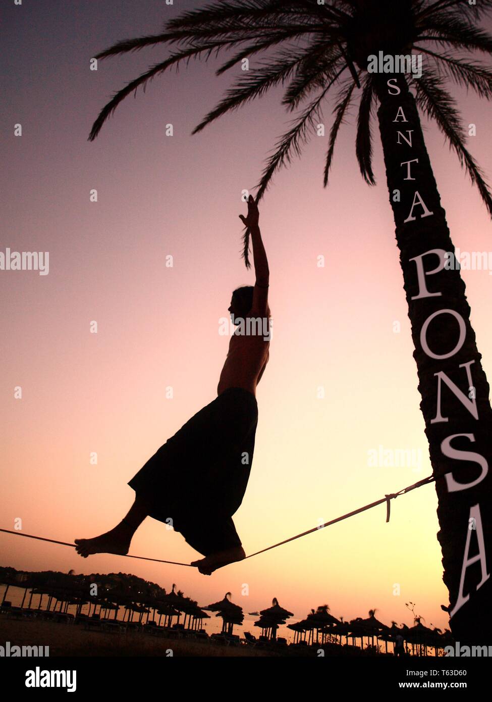 slack line artist Stock Photo - Alamy